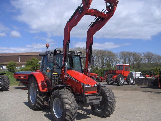 Massey Ferguson 5440 - Davidson Tractors