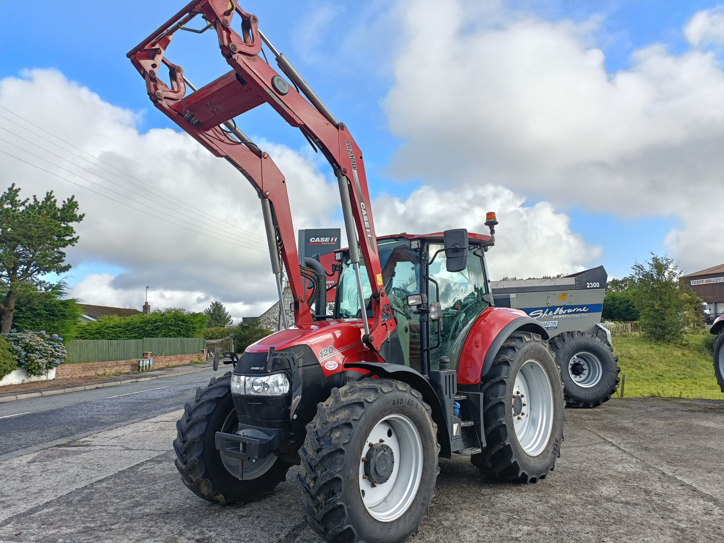 Case Luxxum 120 - Davidson Tractors