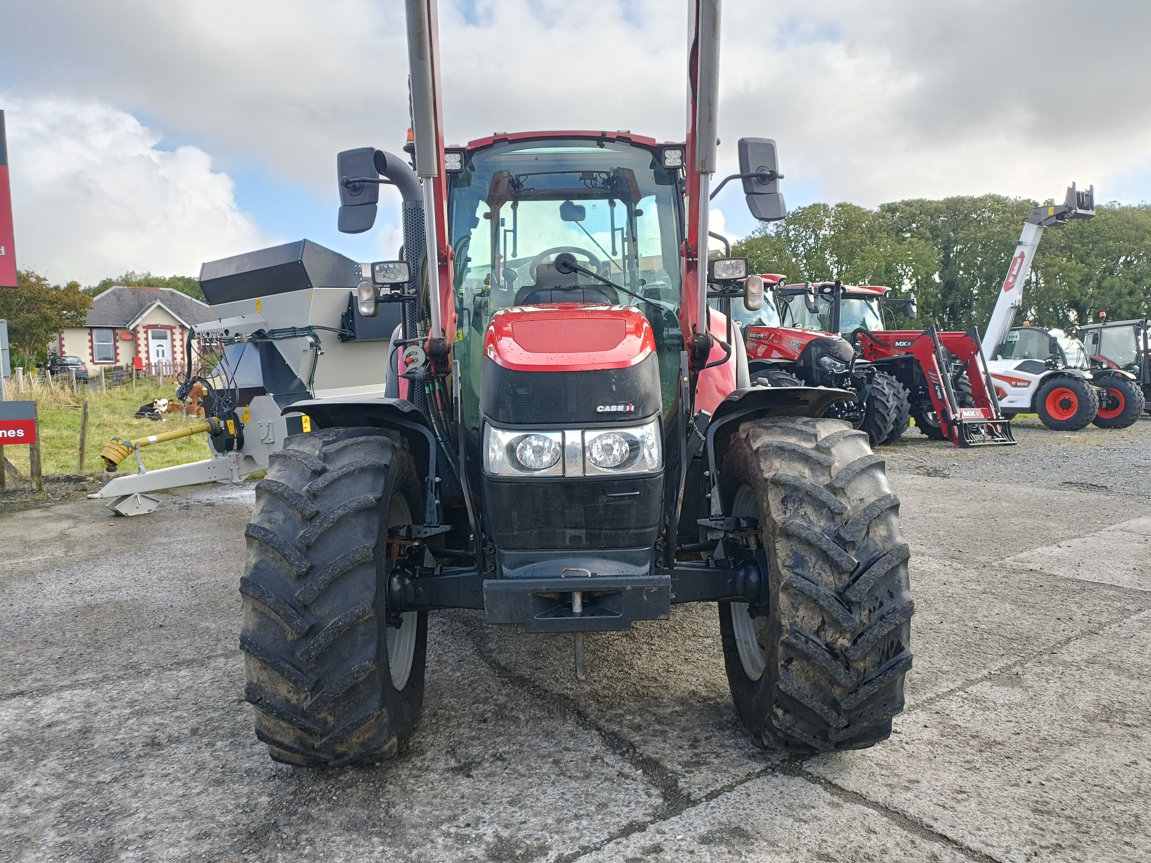 Case Luxxum 120 - Davidson Tractors